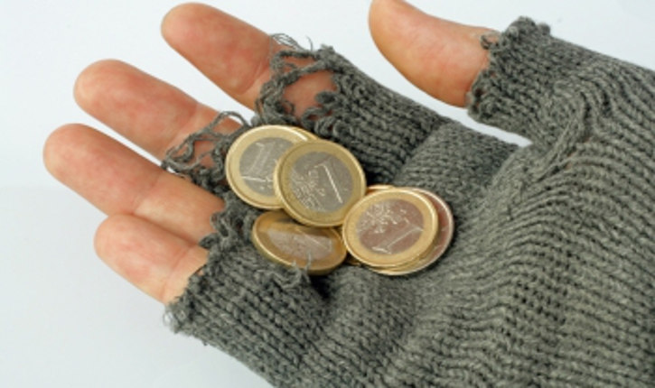 Το 42,2 % ζει κάτω από το όριο της φτώχειας του 2005 Παντιέρα ...